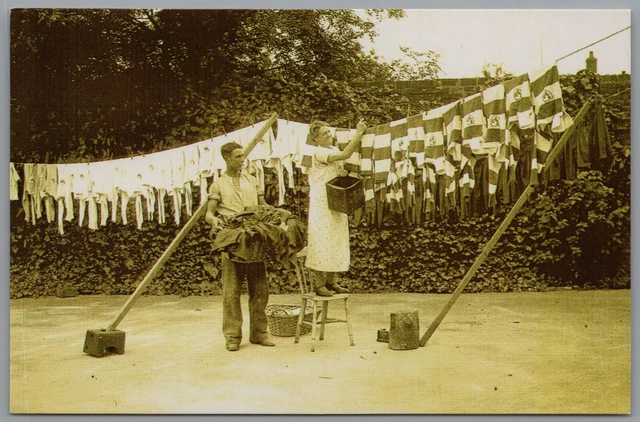 TOTTENHAM HOTSPUR WASHING Drying Football Kit 1935 Nostalgia Series ...