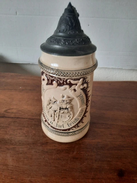 ANCIENNE CHOPE À bière grès et couvercle étain au buveur affalé EUR 30 ...
