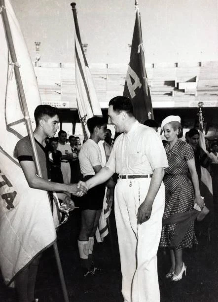 ARGENTINE PRESIDENT JUAN Peron his wife Eva 1952 OLD PHOTO EUR 6,27 ...