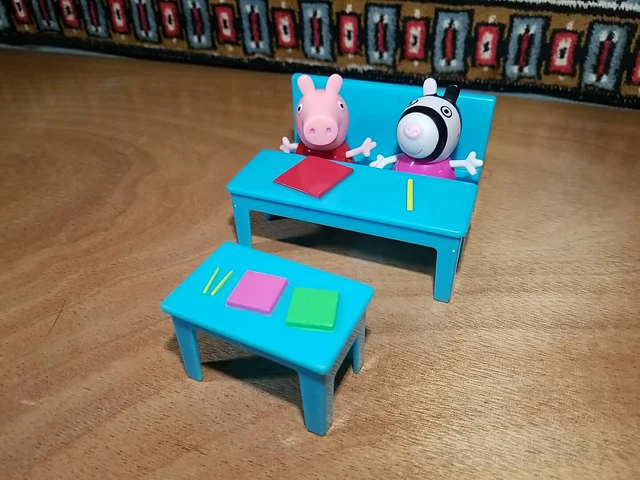 PEPPA PIG SCHOOL Days Playset Desks Figures Zoe Zebra Vintage 2003 ...
