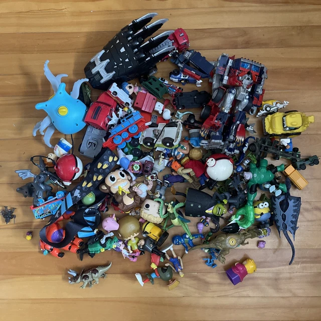 HUGE RANDOM TOYS Lot +3.5Kg Of Random Toys, Many Universe, Selling As ...