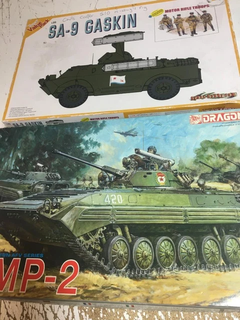 1:35 MODEL KITS joblot BMP 2 & SA9 Gaskin NO FIGURES !! Dragon ...