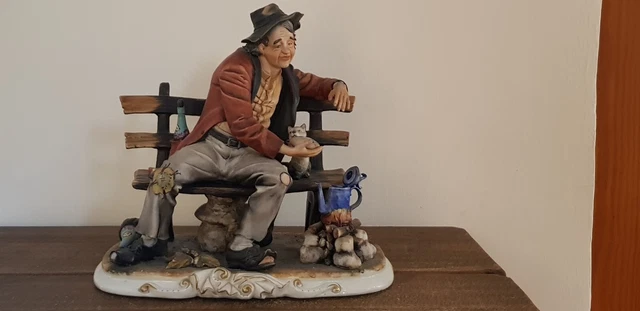 CAPODIMONTE - TRAMP on Bench £149.00 - PicClick UK