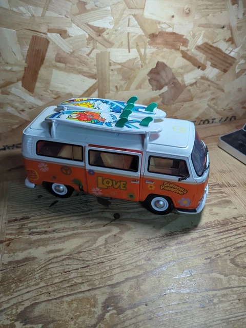 DICKIE TOYS RETRO VW Surfer Camper Van with Friction Drive 32 cm 1:14 £ ...