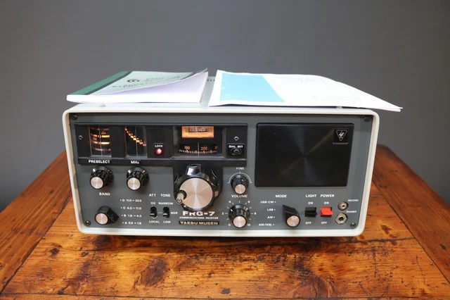 YAESU MUSEN FRG-7 BCL Shortwave Ham Radio Communications Receiver with ...