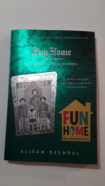 FUN HOME A Family Tragicomic by Alison Bechdel graphic novel great ...