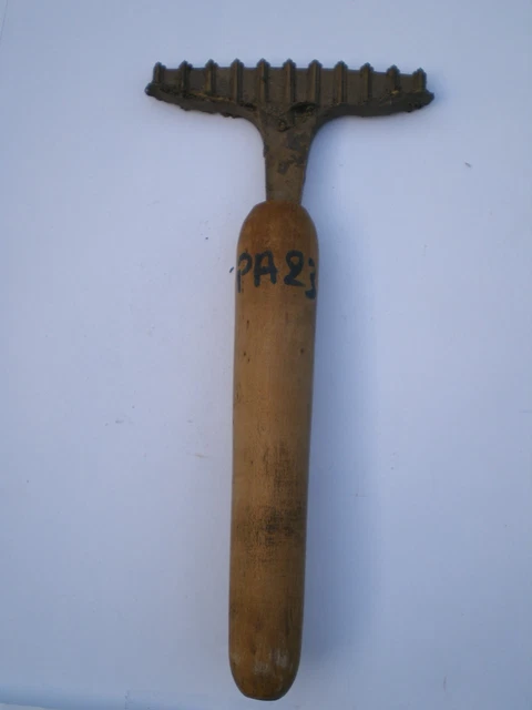 FER À DORER en Bronze , Outil Ancien de Relieur , Reliure , (1) EUR 30 ...