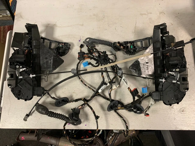 FORD FOCUS RS keyless entry door lock mechanism and harnesses MK2 2009 ...