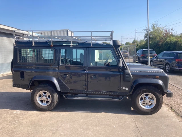 LAND ROVER DEFENDER 110 Diesel County UTILITY TD5 5 Speed Manual 1999 £ ...
