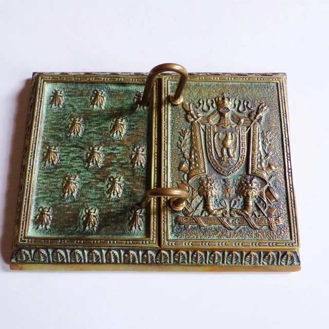 GRAND PORTE EPHEMERIDE MAX LE VERRIER en BRONZE patiné ARMES IMPERIALES ...