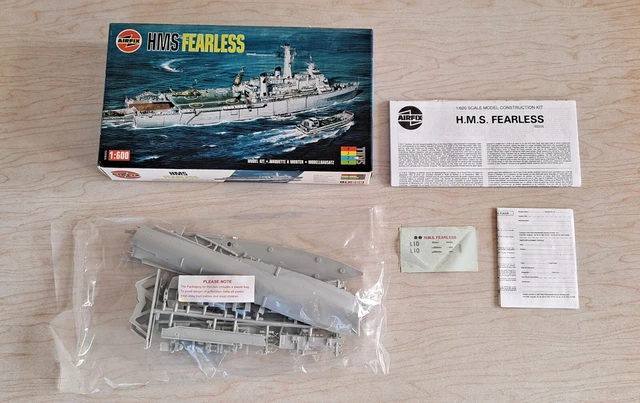 AIRFIX MAQUETTE BATEAU HMS FEARLESS 1:600 guerre navire/jpj27 EUR 12,00 ...