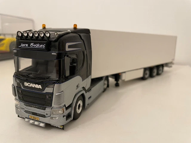 WSI SCANIA JORN Buskes + Remorque Frigo - Scania S Thermo Liner - 1/50 ... WSI SCANIA JORN Buskes + Remorque Frigo - Scania S Thermo Liner - 1/50 ...