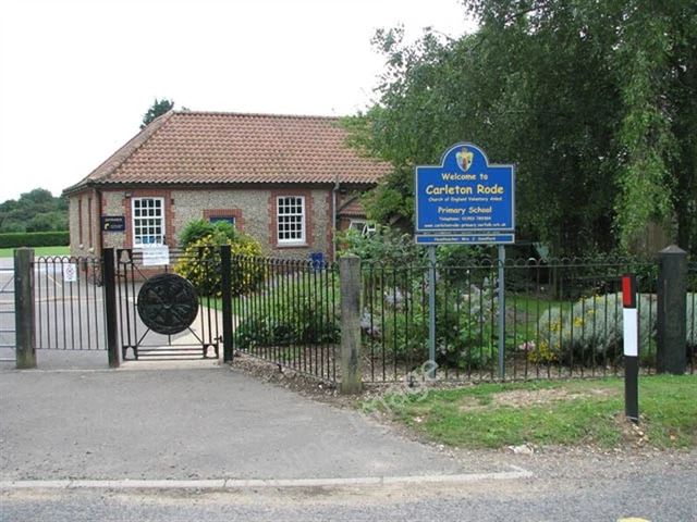 PHOTO 6X4 CARLETON Rode Primary School The school is located on Church ...
