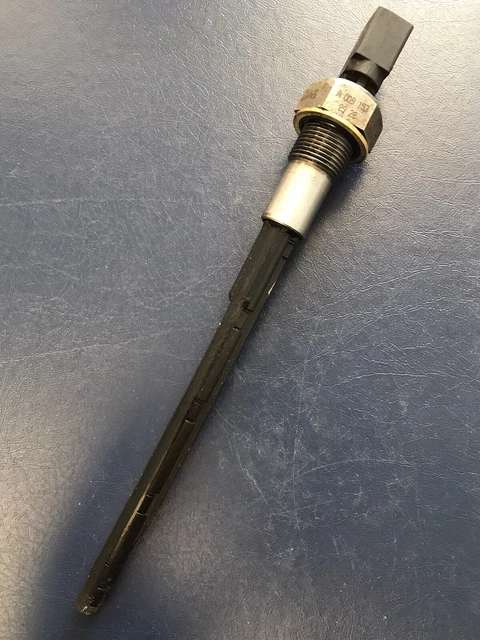 GENUINE MERCEDES-BENZ ACTROS Oil Level Sensor A0091532928 £39.99 ...