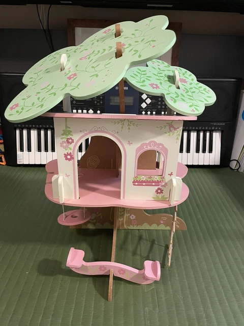 EARLY LEARNING CENTRE ELC Doll Tree House- Slide Missing. Four Dolls ...