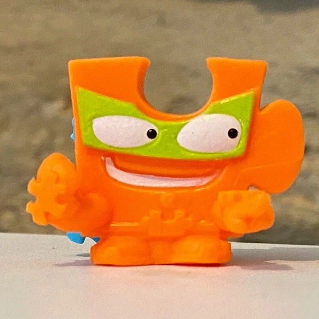 SUPERZINGS SUPERTHINGS SERIES 7 - Power Machines - 501 Pierce Right ...