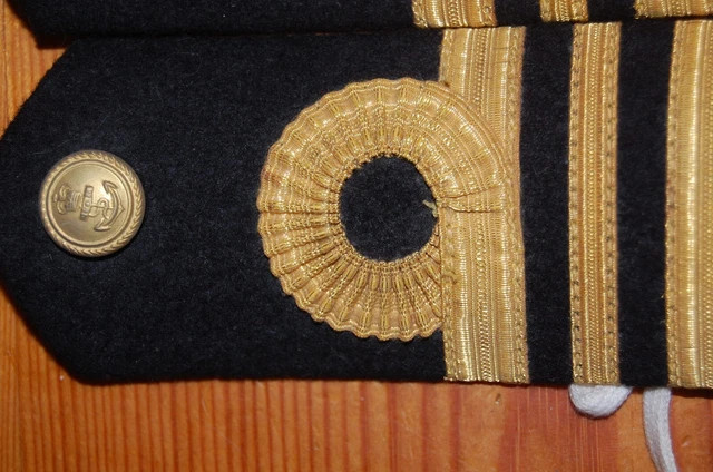 ROYAL NAVY LT Commanders Shoulder Boards £5.91 - PicClick UK
