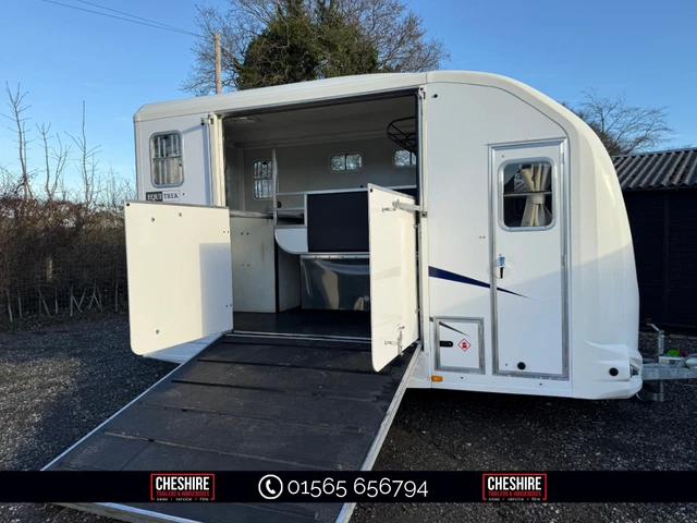 EQUI-TREK NIGHT TREKA Excel £11,995.00 - PicClick UK