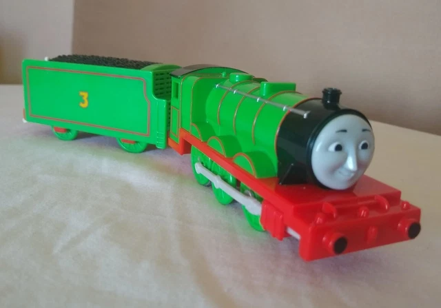 THOMAS & FRIENDS TrackMaster Talking Henry Motorized Train Engine 2010 ...