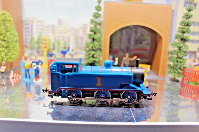 TRAIN STUFF HO Hornby TrainThomas tank engine with hook £20.47 ...