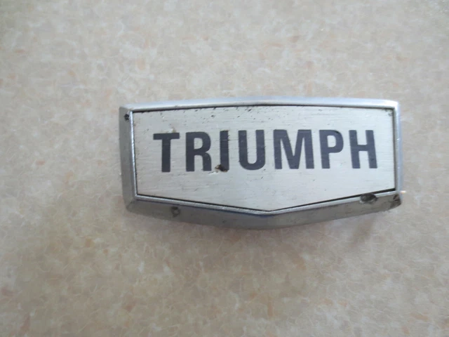 ORIGINAL 1970S TRIUMPH car metal badge / emblem -- -- --- EUR 23,57 ...