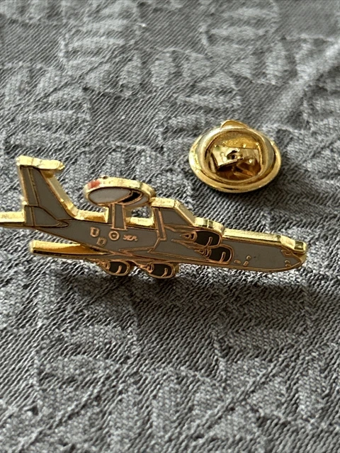 PIN'S ARTHUS BERTRAND Rare Avion Militaire de Surveillance 35 X 10 Mm EUR 5,00 - PicClick FR