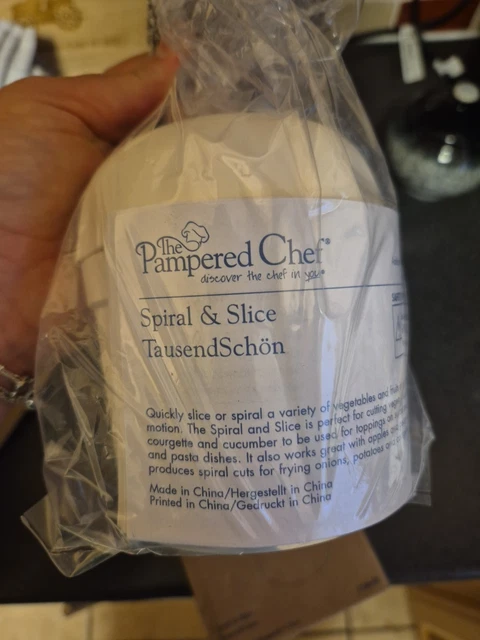 THE PAMPERED CHEF Spiral & Slice - #1136 Kitchen Tool £5.45 - PicClick UK