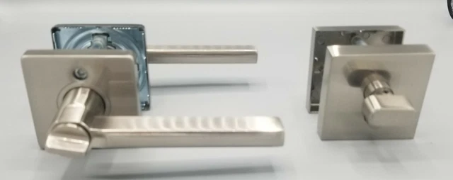 THE IKONIC FELLINO Privacy Set Lever Brushed Nickel Dead Bolt Lock ...