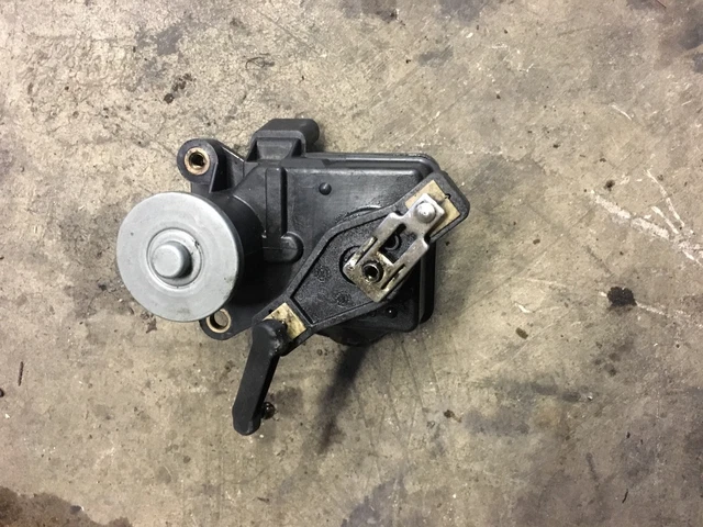 MERCEDES BENZ E350 CDI W212 Stellglied Stellmotor Drallklappen A6421500594 EUR 50,00 - PicClick DE