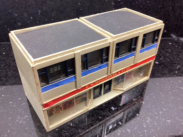 TRIANG MODEL LAND RML 46 Woolworths Shop And Office Block £28.00 ...