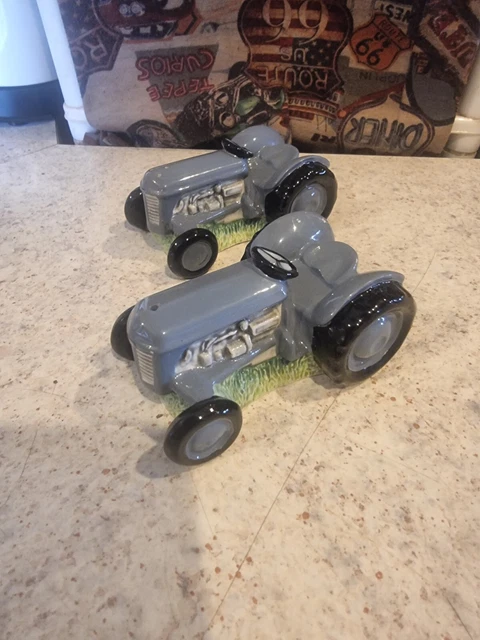 BORDER FINE ARTS Fergie Tractor Salt And Pepper Pots A4073 £49.99 ...