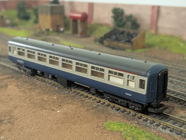 LIMA L305308 BR Mk2b Micro-Buffet E6524 in Blue/Grey OO Gauge £17.33 ...
