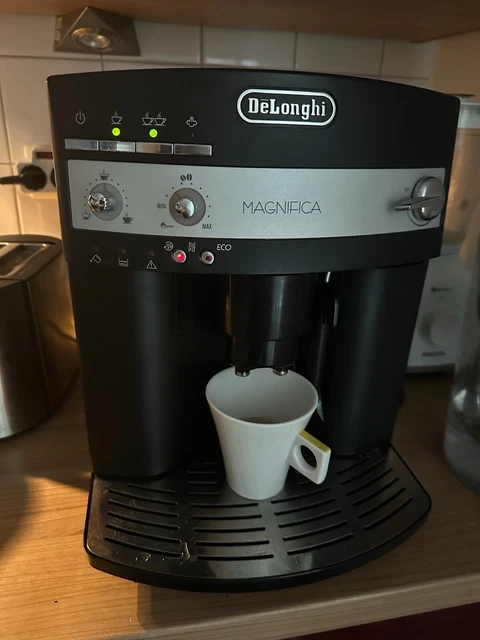 DELONGHI MAGNIFICA ESAM 3000.B Kaffeevollautomat (an Bastler, LESEN!) £ ...