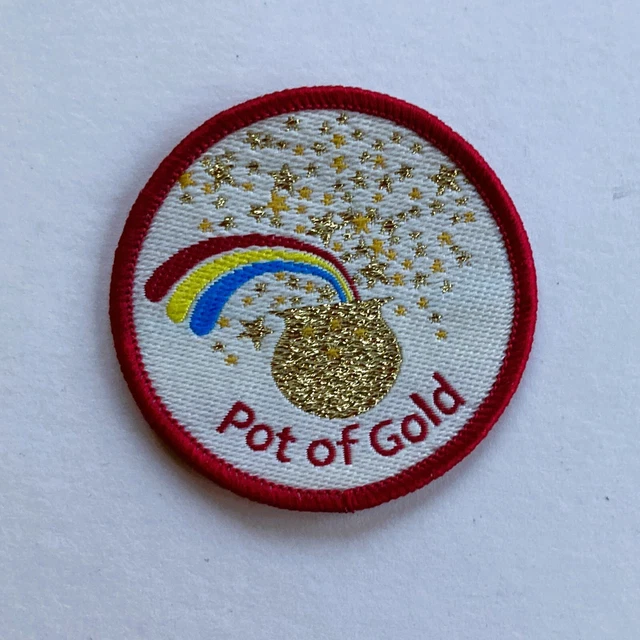 NEW GIRLGUIDING GIRL Guides Rainbows Rare Obsolete Pot Of Gold Badge ...