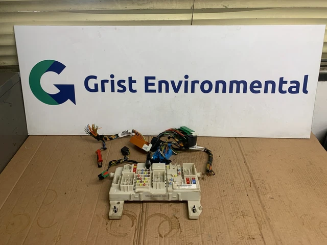 FORD FOCUS MK2 CC BCM KÖRPERSTEUERMODUL SICHERUNGSKASTEN 7M5T-14A073-DC ...