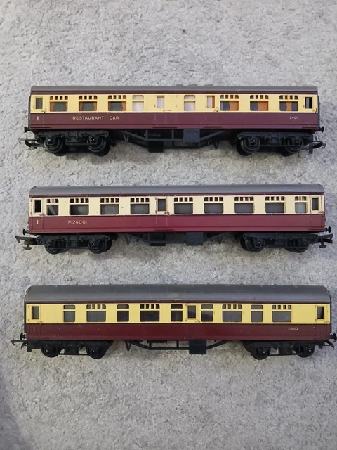 TRIANG OO GAUGE 2 x R29/221 Coaches & R229/224 Restaurant Car Not Boxed ...