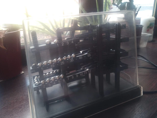 TIME MACHINE KINETIC Rolling Ball Clock £70.00 - PicClick UK