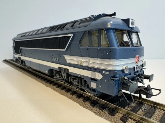 ROCO 68902 AC - Locomotive diésel AIA 68000 ep.III 68034 de la SNCF en ...