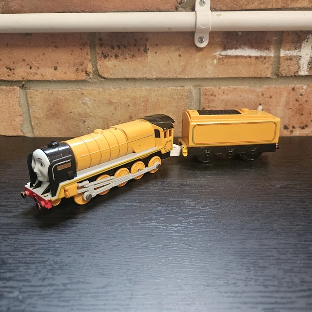 TOMY TRACKMASTER THOMAS the tank engine train murdoch & Tender ...