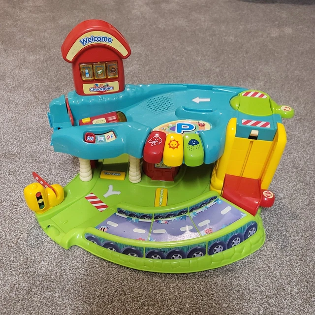 VTECH, TOOT-TOOT DRIVERS, Garage + Large bundle of track and helicopter ...