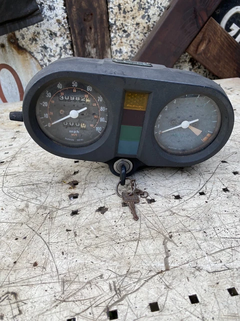 HONDA CB250N SUPERDREAM Dashboard Clocks Tacho Speedo Ignition Key CB ...