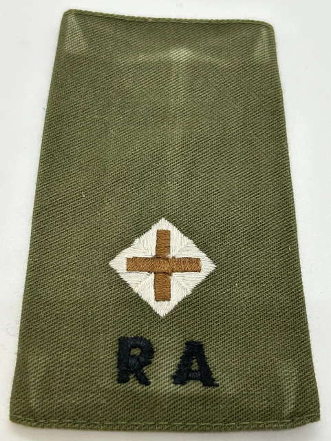 BRITISH MILITARY ISSUE Second Lieutenant RA Royal Artillery Green Rank ...