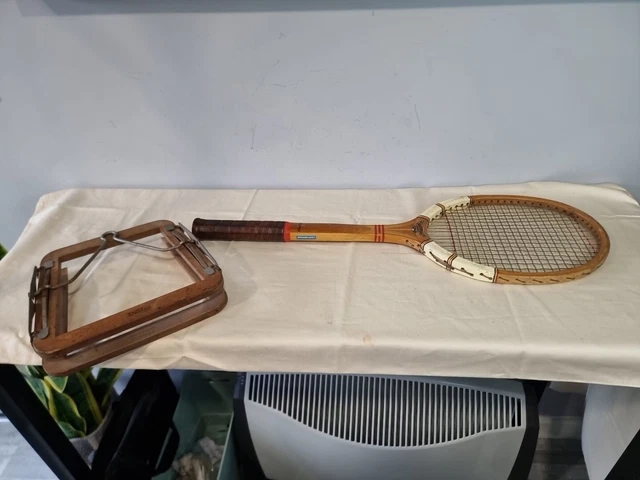 VINTAGE DUNLOP MAXPLY Tennis Racket Light/ Medium With Dunlop Sprung ...