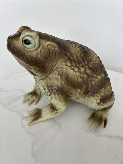 VINTAGE HUGE RUBBER Frog 🐸 Yard Decor Prop Realistic Frog Toad $39.23 ...