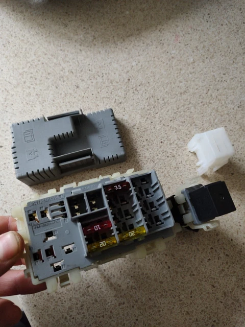 FORD GALAXY MK3 ford mondeo mk4 INTERNAL RELAY FUSE BOX BS7T14K131CA ...