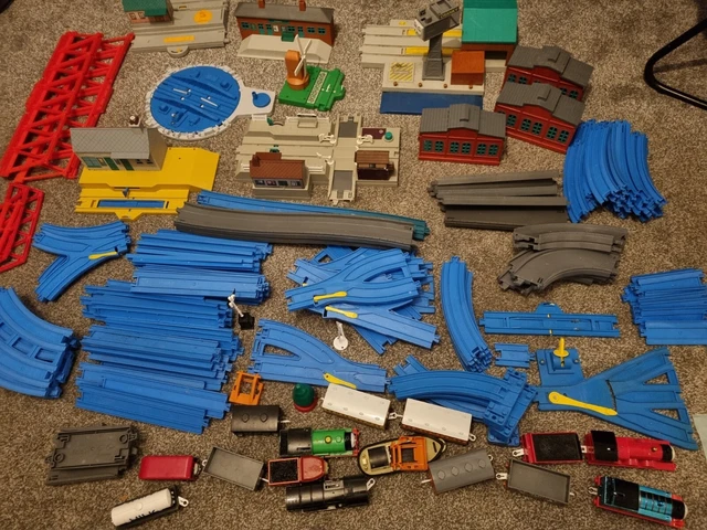 LARGE BUNDLE OF Thomas & Friends Trackmaster Ultimate Including Battery ...