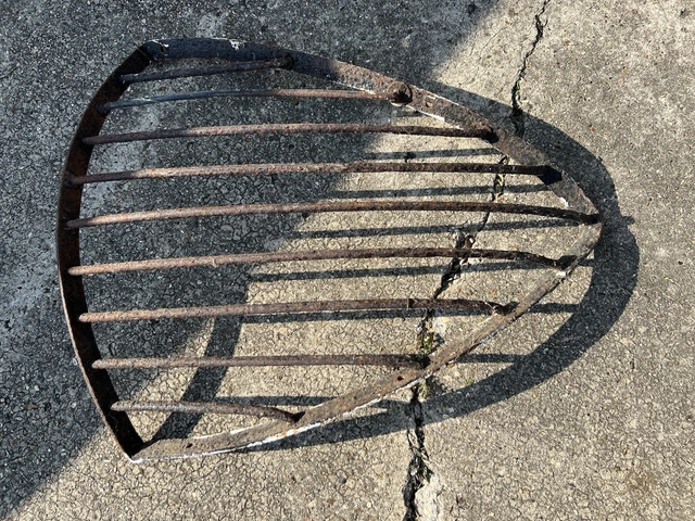 VINTAGE LARGE HEAVY Victorian Cast Iron Hay Rack Horse Garden Planter ...