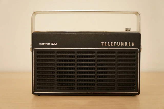 TELEFUNKEN PARTNER 200 - Vintage Mini- Radio (Bj.ca 1976)* EUR 33,50 ...