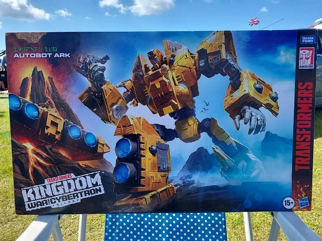 HASBRO TRANSFORMERS GENERATIONS War for Cybertron: Kingdom Titan WFC ...