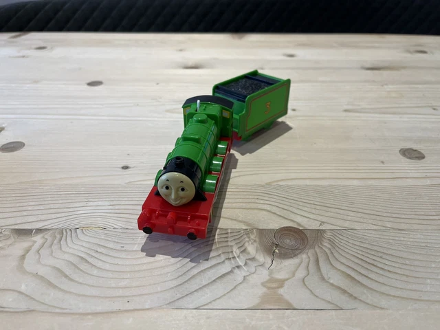 THOMAS THE TANK engine Trackmaster HENRY battery Train EUR 13,59 ...